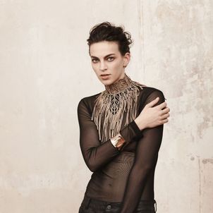 "Collar Me Lovely, Collar Me Sweet'" by Anne Fontaine | SENATUS