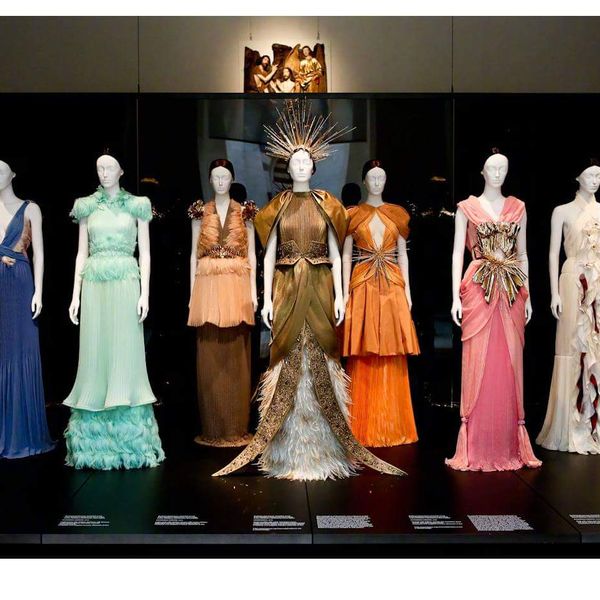 A Look Inside: Heavenly Bodies: Fashion and the Catholic Imagination ...