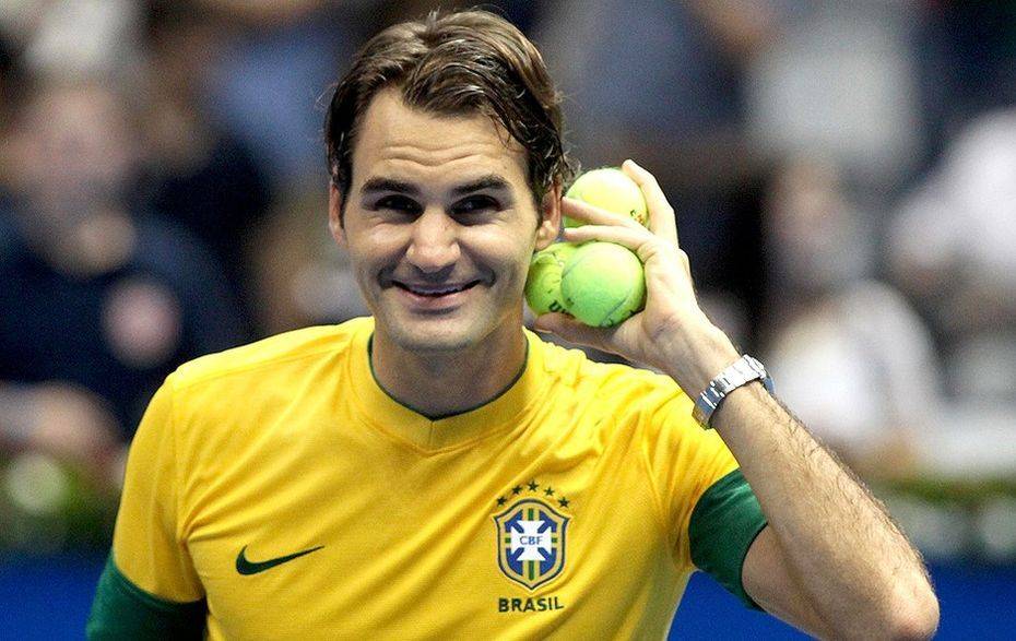 Roger Federer Shows Off His Football Skills in Brazil | SENATUS