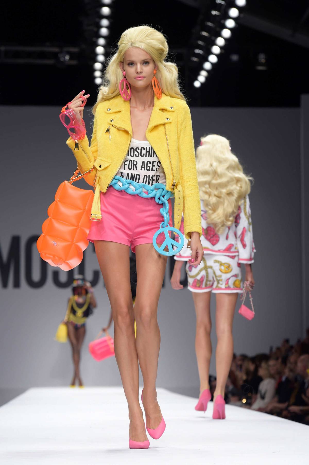 Moschino Spring/Summer 2015 Inspired by Barbie Beauty | SENATUS