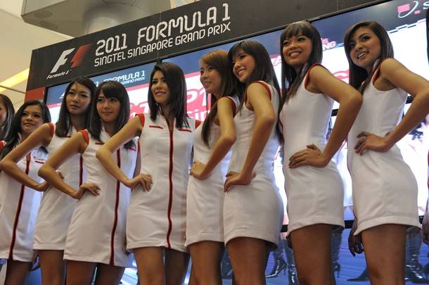Mio Lin wins Singtel Formula One Singapore Grand Prix Grid Girls ...
