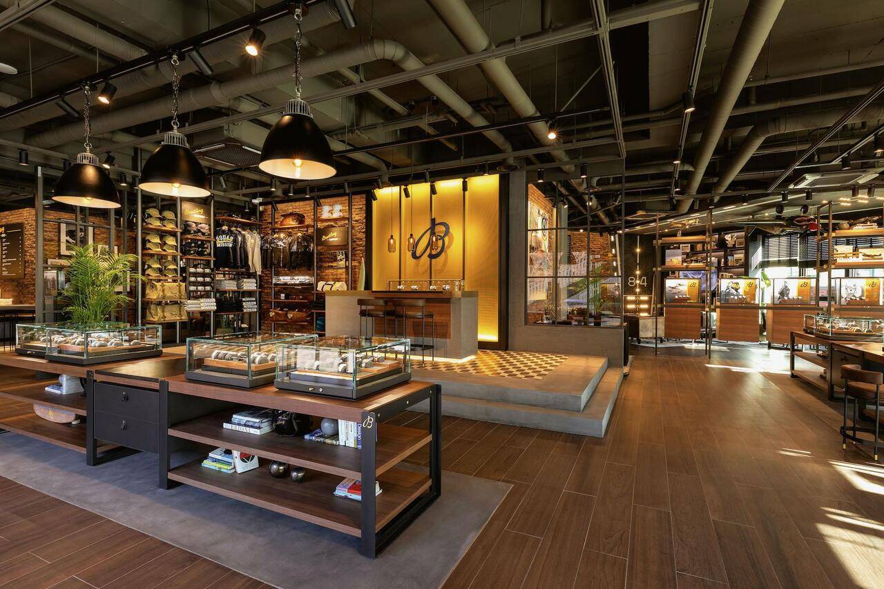 Breitling Opens Its Largest Flagship in Korea with First Ever ...
