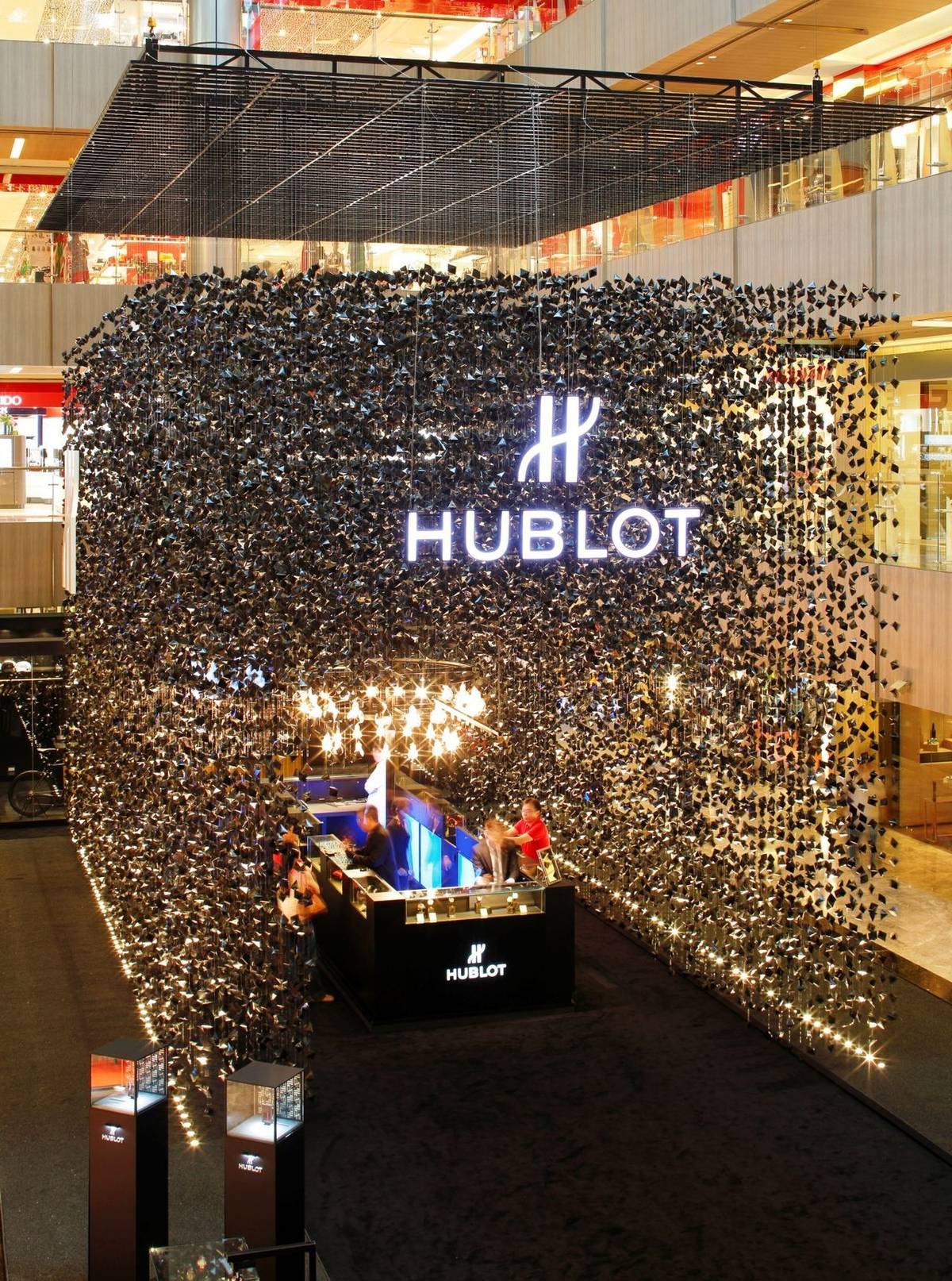 Hublot Unveils World’s First Pop-Up Store In Singapore | SENATUS