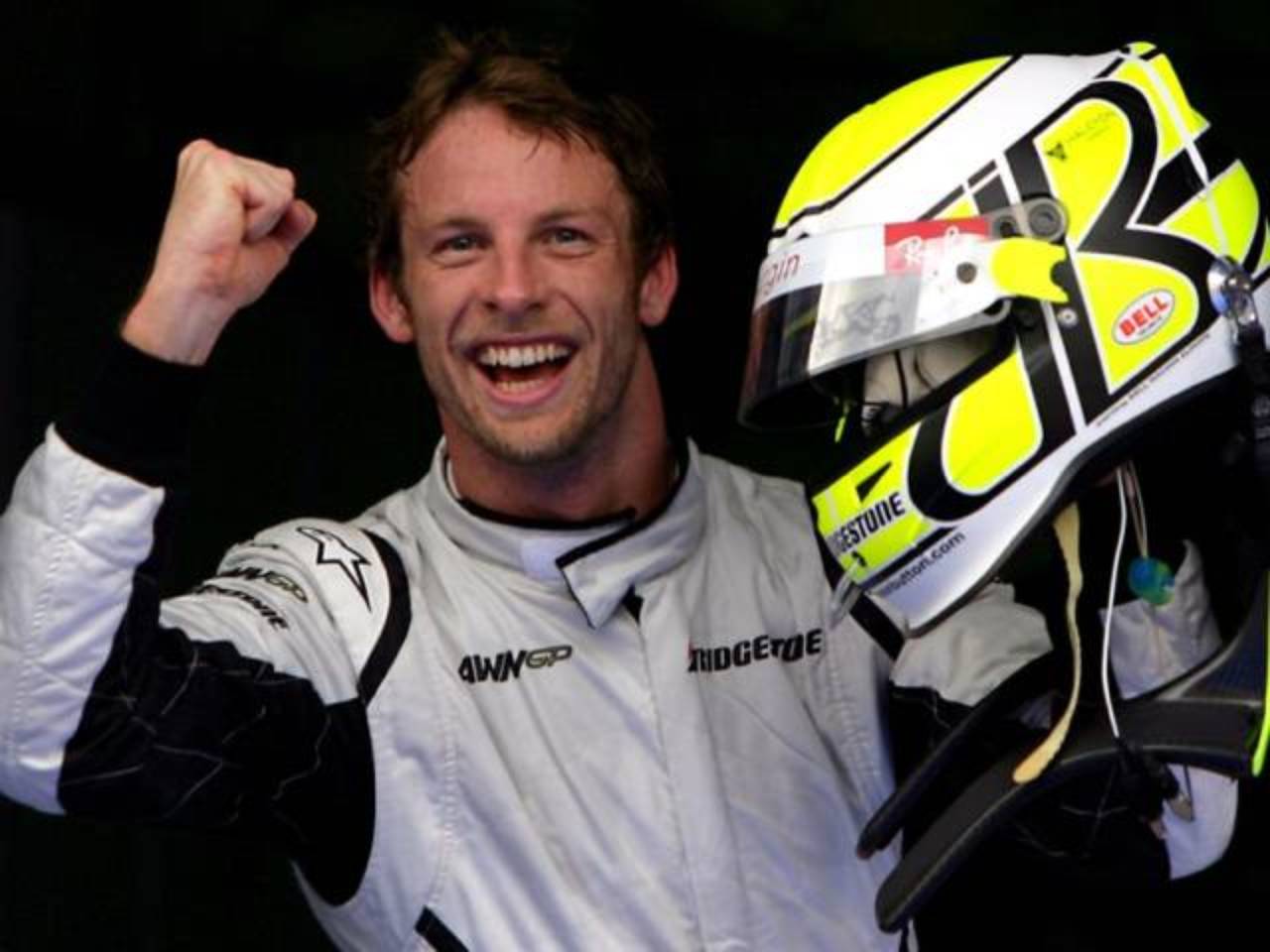 Book Signing by Jenson Button | SENATUS