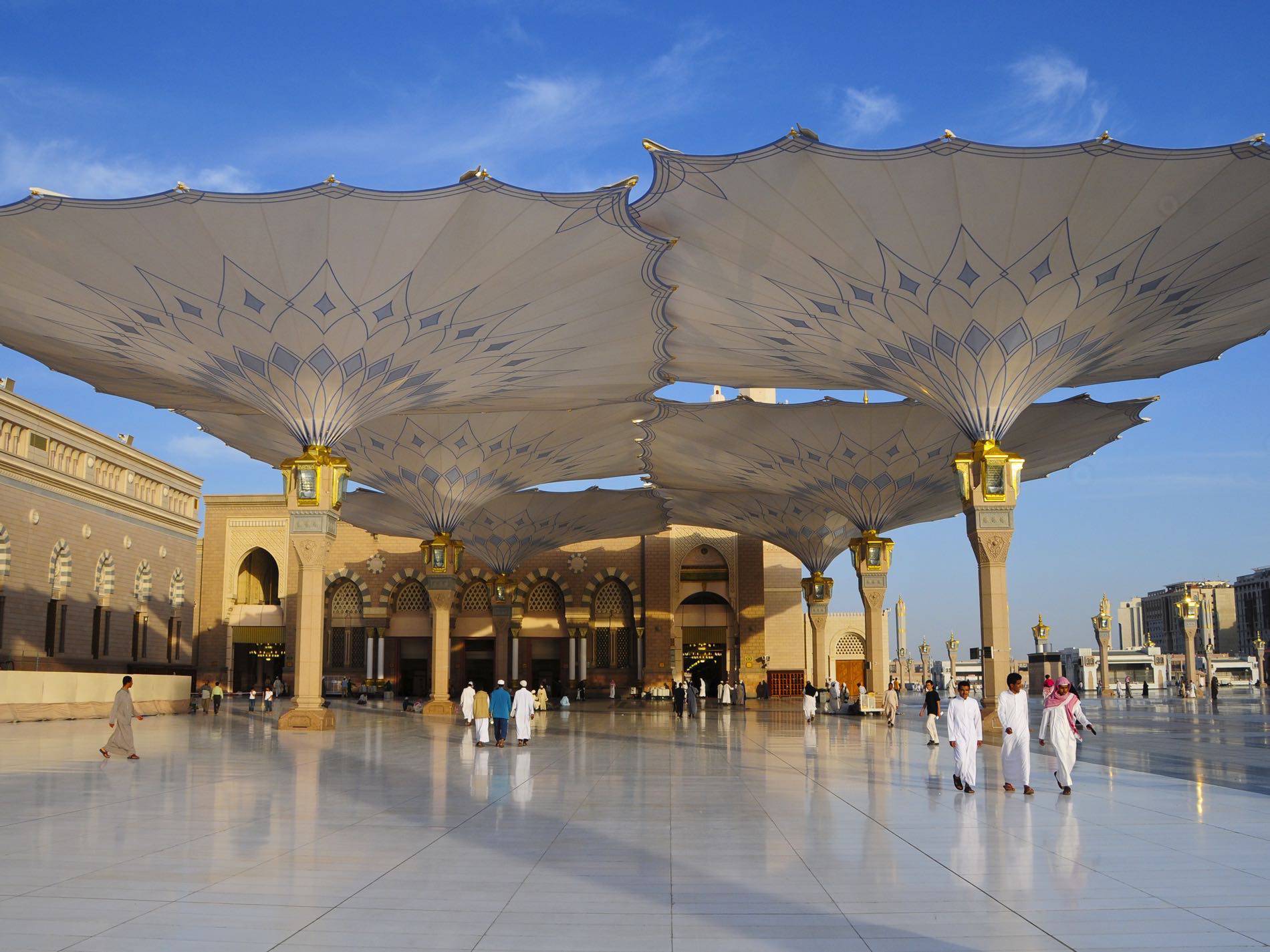 The Giant Umbrellas That Protect Pilgrims at the Medina Haram Piazza in ...