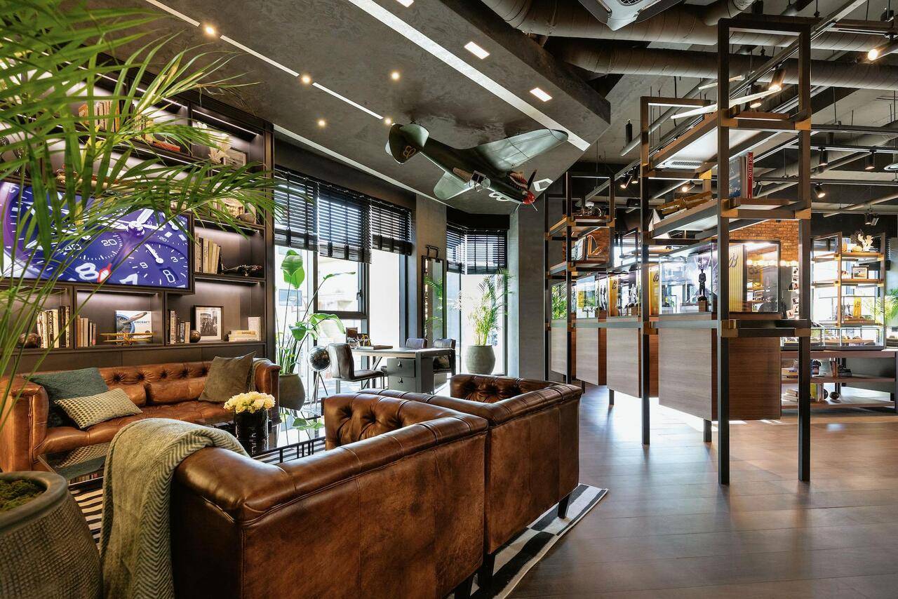 Breitling Opens Its Largest Flagship in Korea with First Ever ...